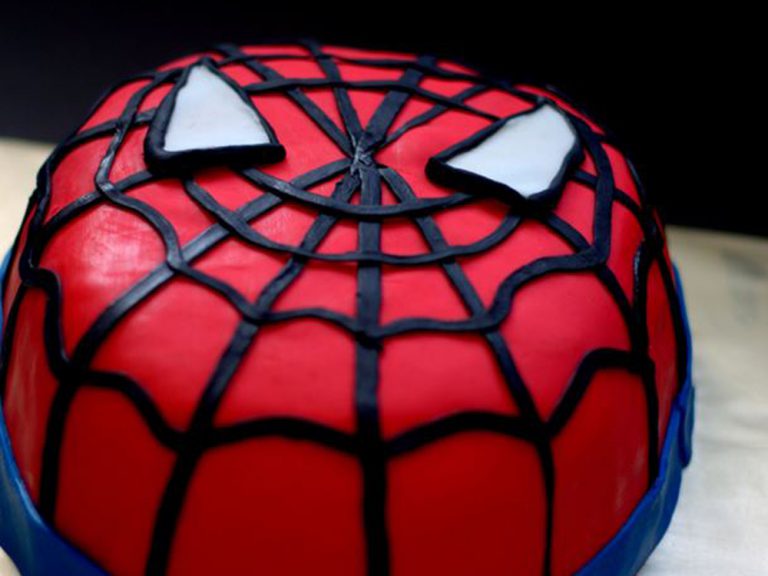 Personalized Cakes – Deliure & The Eatrium